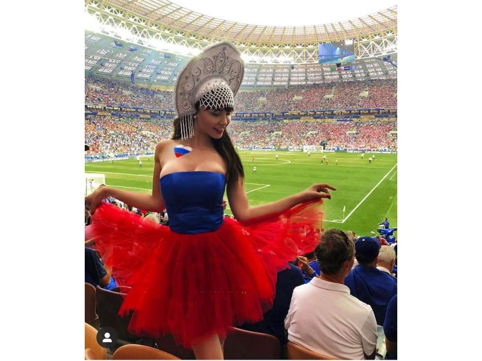 RUS GÜZEL PARTNERİNİ BEKLİYOR - Rus model Maria Liman'dan karantina ...