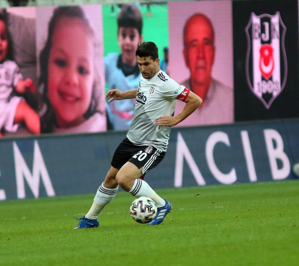 GECENİN SORUSU - Ali Ece: '3 yıl sonra en güçlü Beşiktaş!' - Karakartal ...